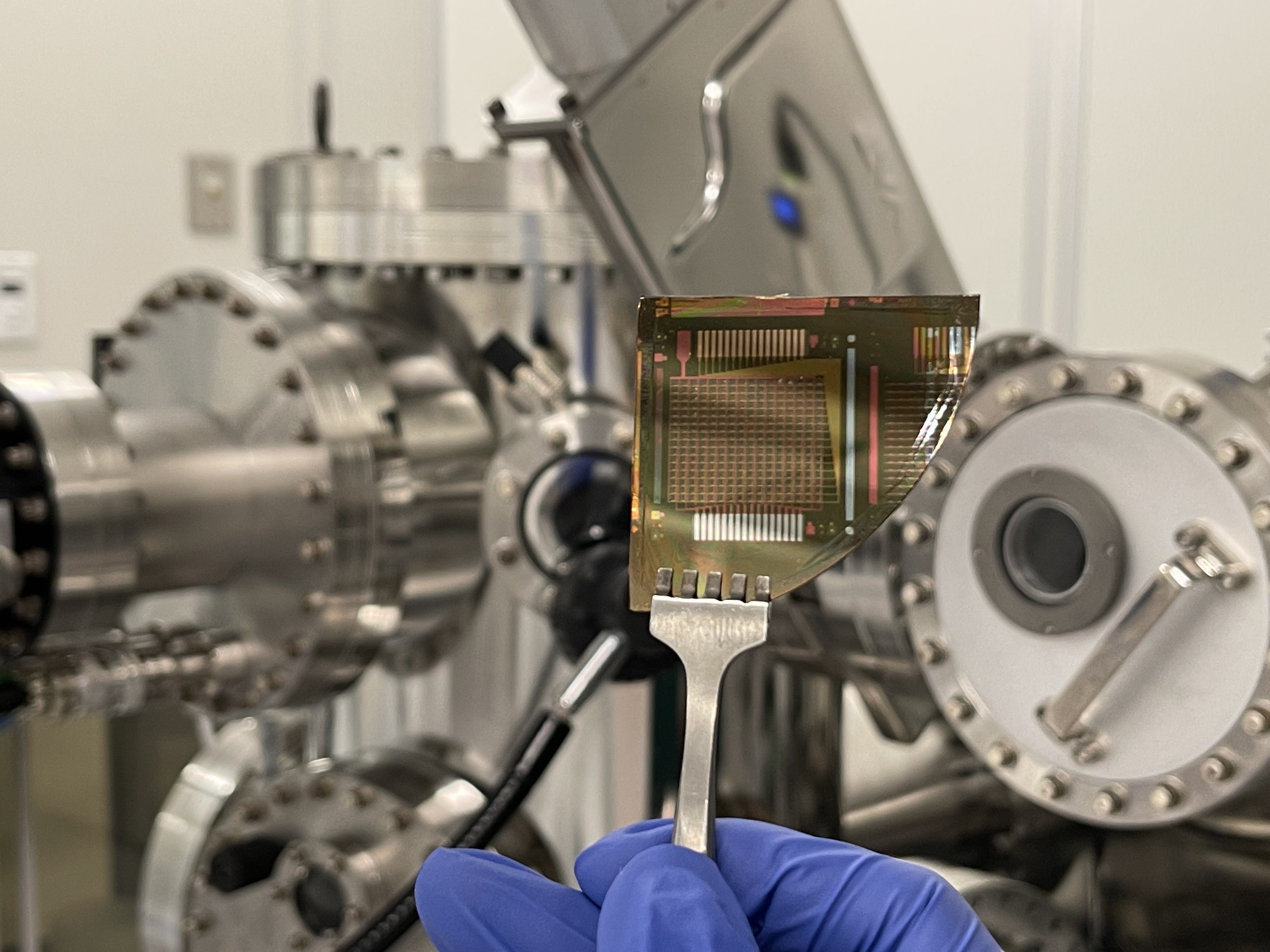 ‘Groundbreaking work’ for high-quality 2D materials growth | WashU ...