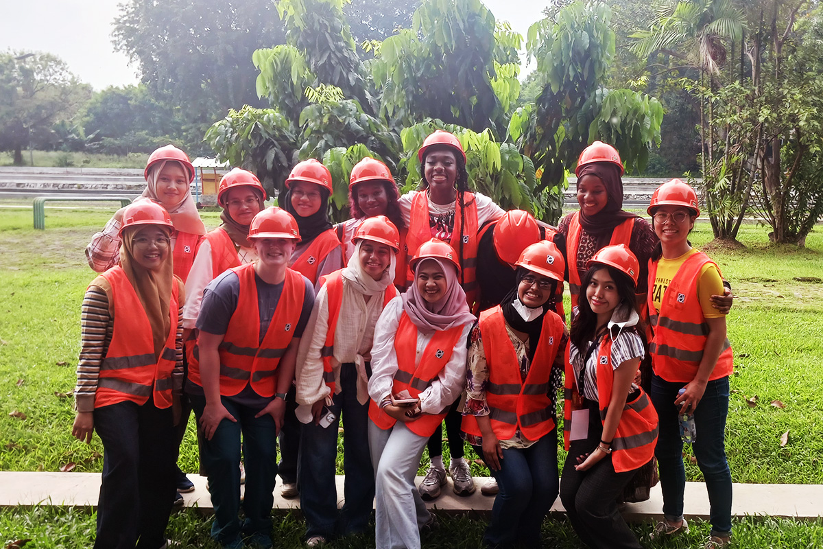 McKelvey Engineering students travel to Indonesia for International ...